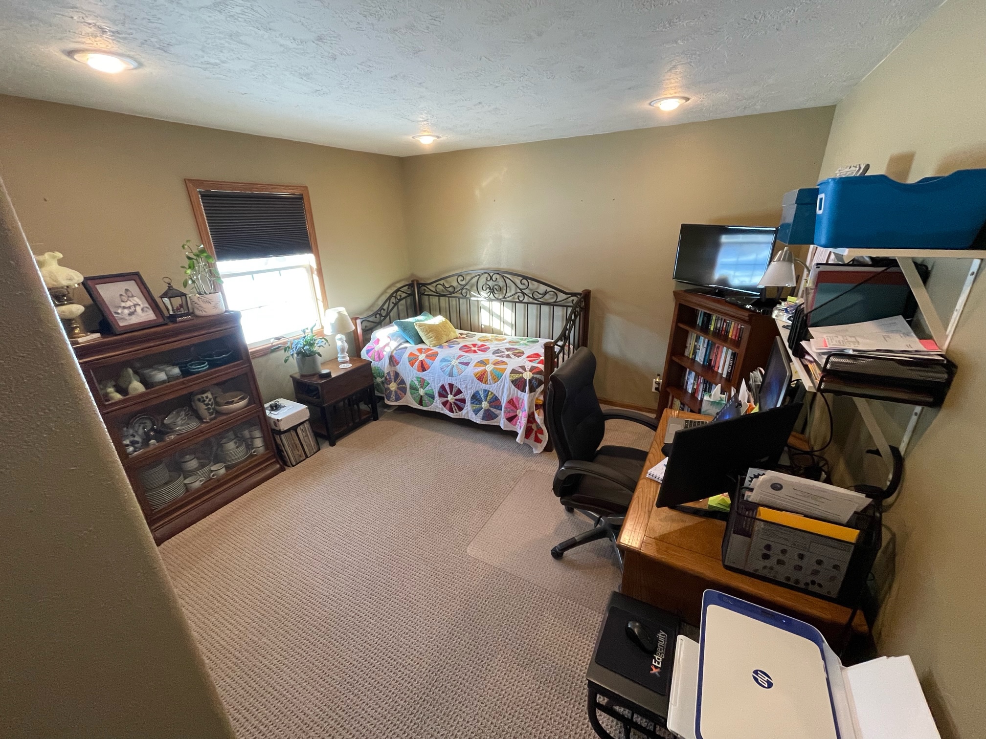 Remote worker wins room makeover that transformed home office - Pigeon605