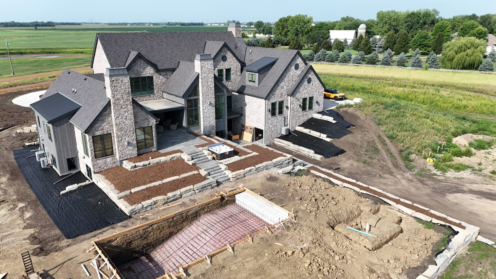 Custom landscaping with project management leads to hassle-free home ...