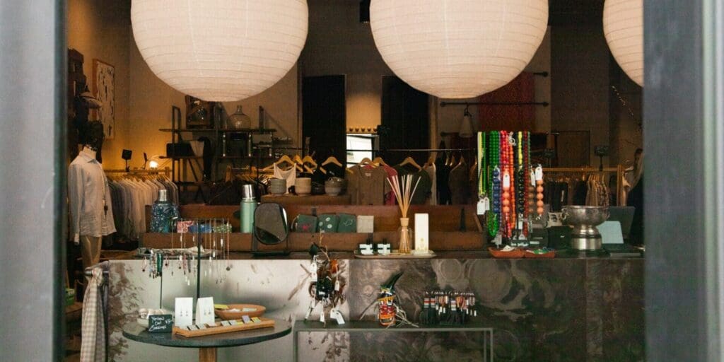 Need a last-minute gift? Your downtown shopping guide is waiting ...