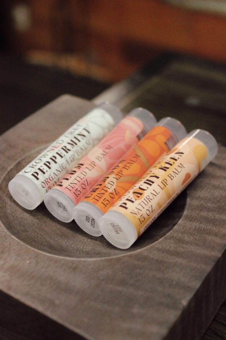 Need a last-minute gift? Your downtown shopping guide is waiting ...